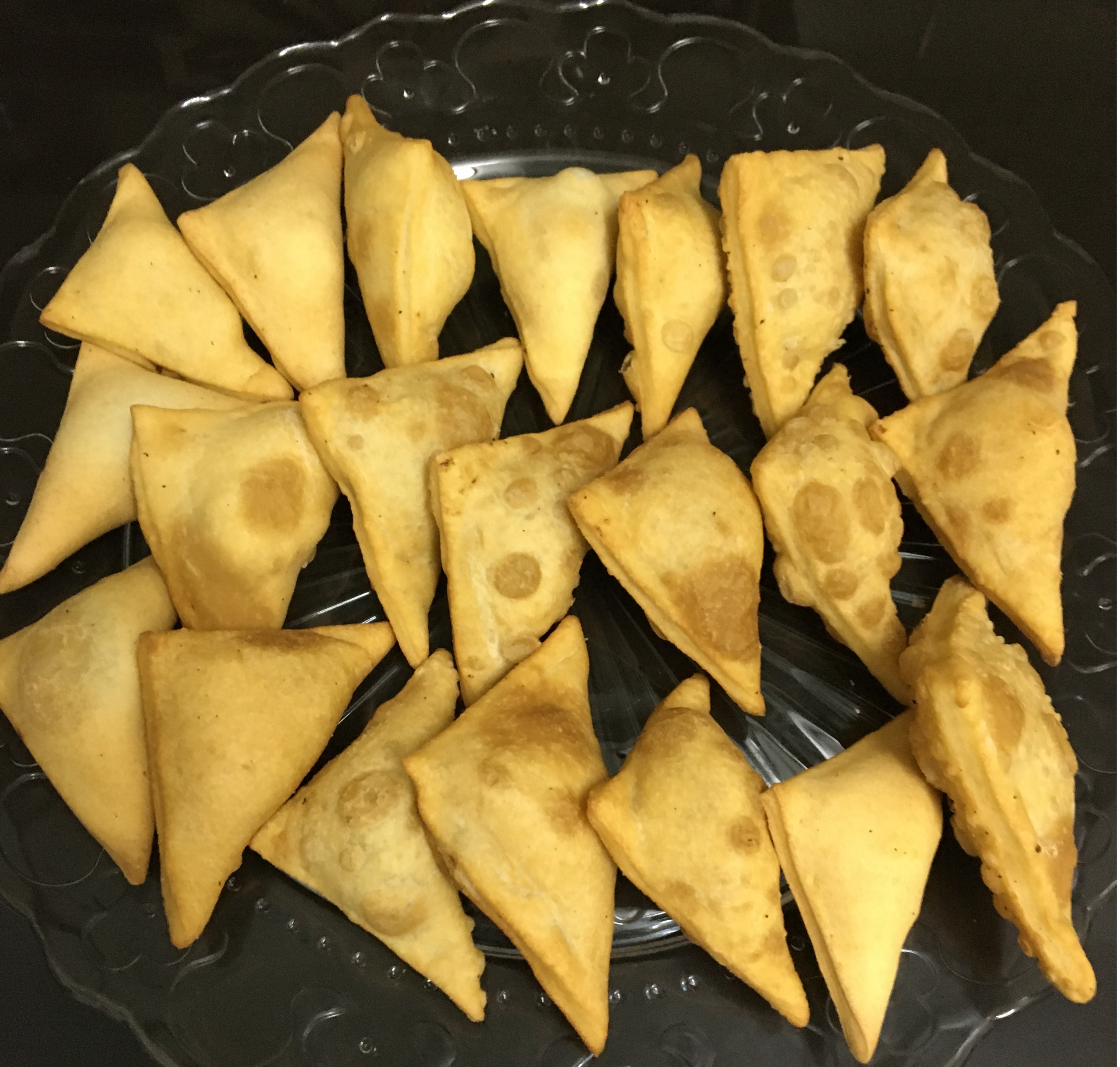 Sri Lankan 🇱🇰 Fish Patties – Leaf Blogazine