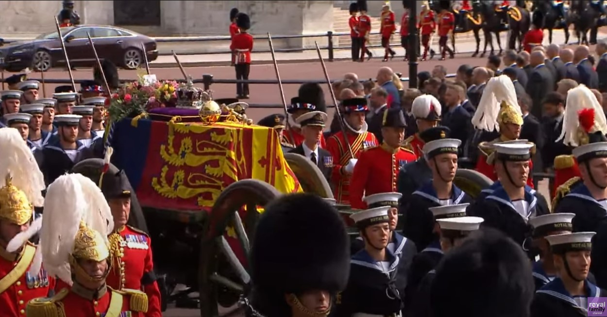 LIVE: The State Funeral Procession of Her Majesty The Queen – Leaf ...